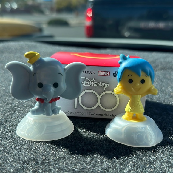 Disney | Other | Dumbo Emotion With Elsa Minnie Mulan Olaf Belle And ...